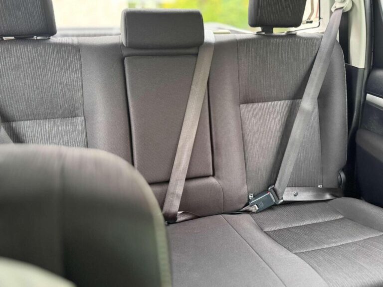 2021 Toyota Hilux 2.4 HI-Lux Invincible D-4D 4WD Double Cab Auto 4WD ...