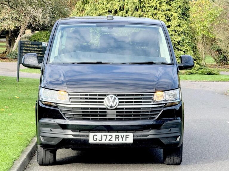 2022 Volkswagen Transporter Shuttle 2.0 TDI SE DSG LWB Euro 6 (s/s) 5dr ...